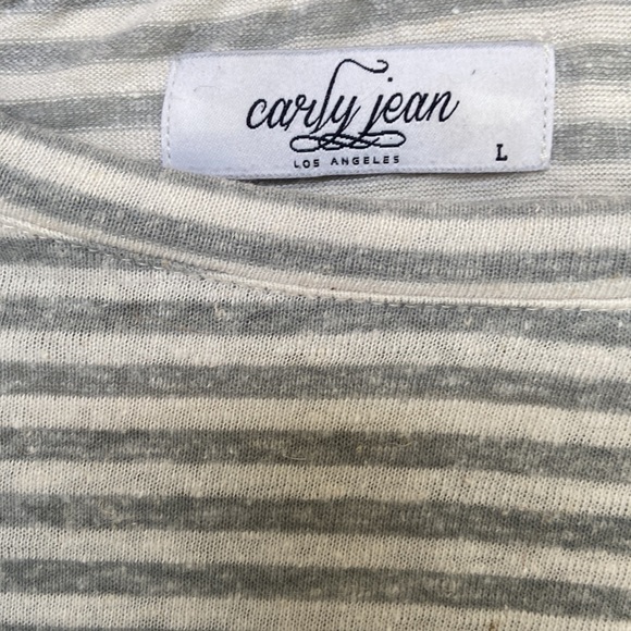 Carly Jean Los Angeles | Tops | Carly Jean Los Angeles Top | Poshmark